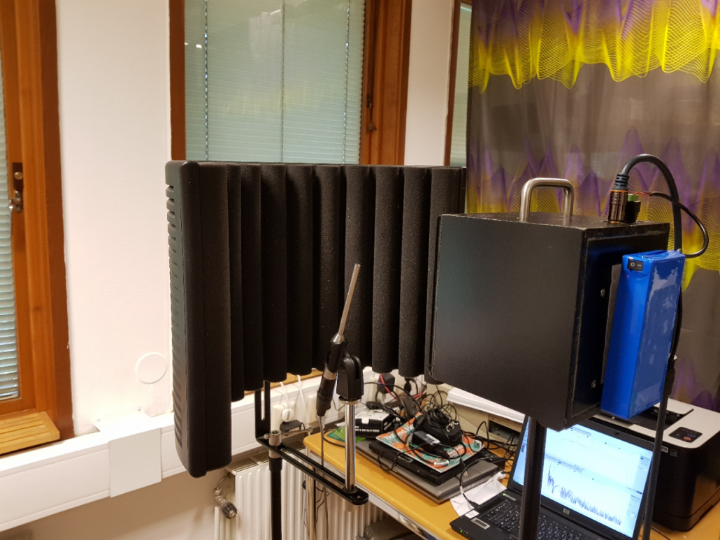 Do microphone reflection filters really work?